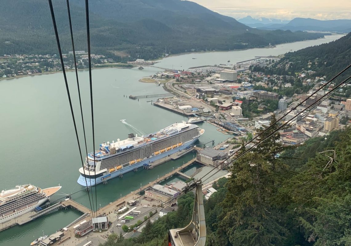 Cruzeiro no Alasca, uma viagem gelada rumo ao norte do planeta 🛳️ ...