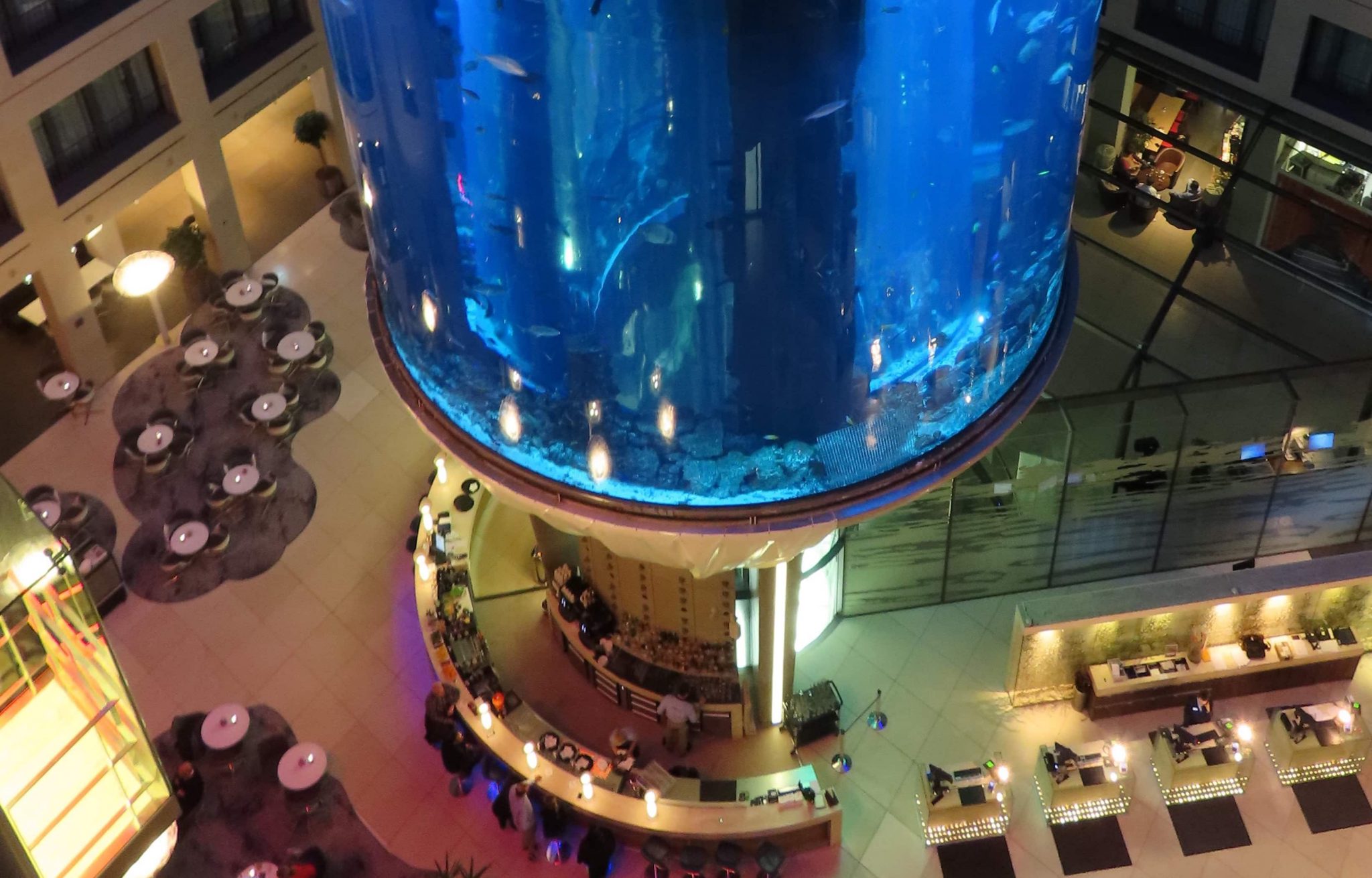 9 incríveis restaurantes debaixo d'água pelo mundo 🤿 - Passaporte Feliz